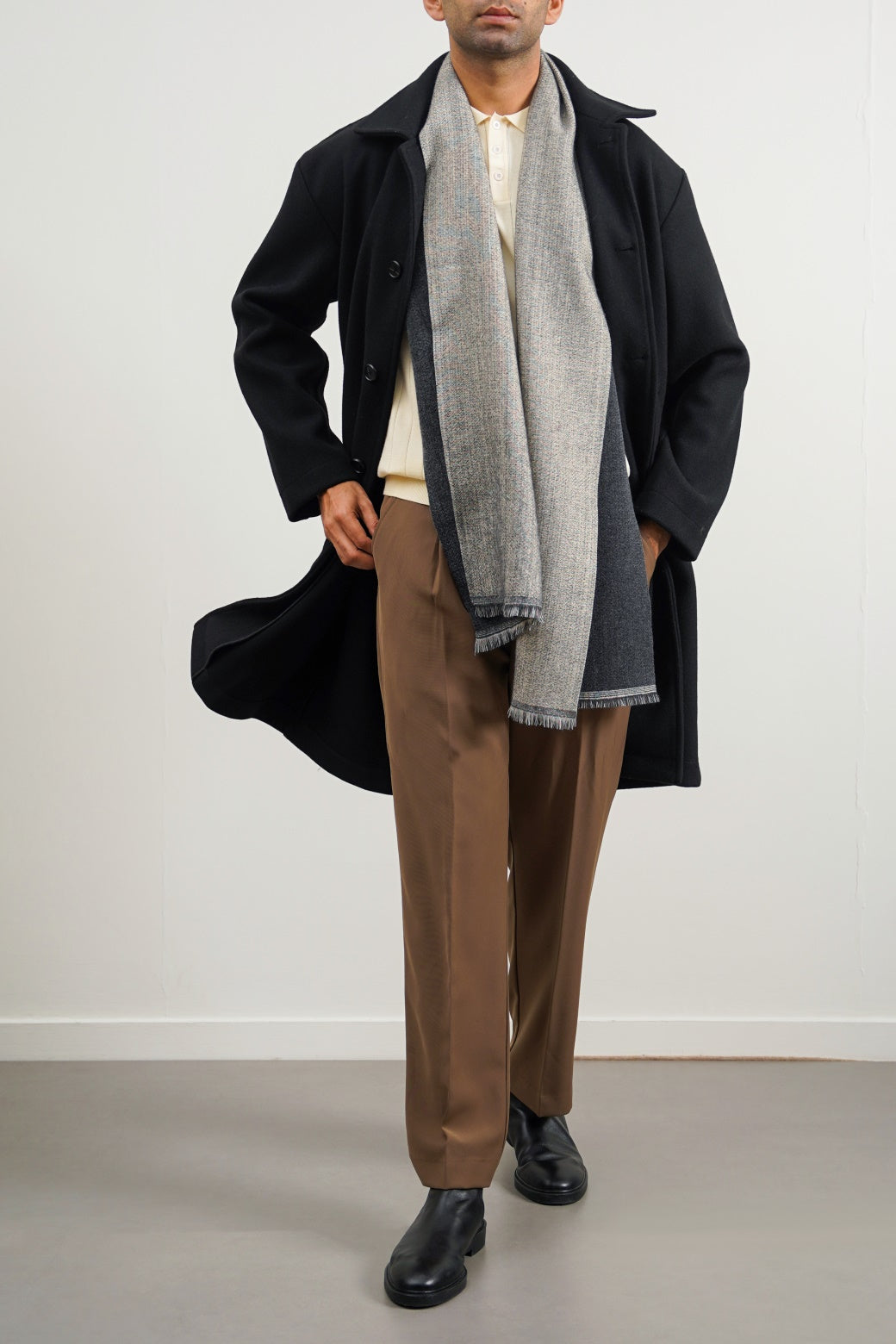 PLUSH REVERSIBLE SCARF – LAMA RETAIL International