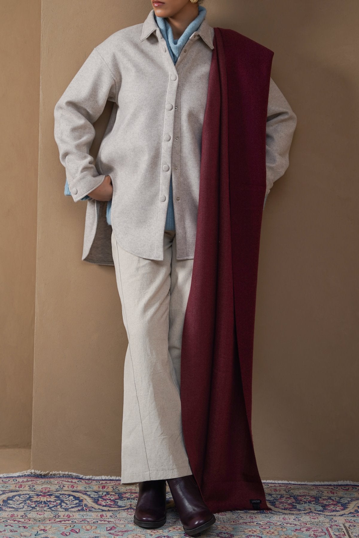 PLUSH REVERSIBLE SCARF – LAMA GLOBAL