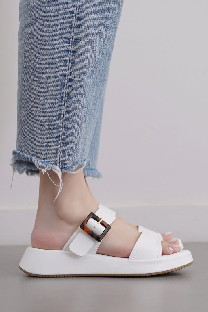 Shop Women's Shoes in Pakistan | LAMA Retail – LAMA GLOBAL